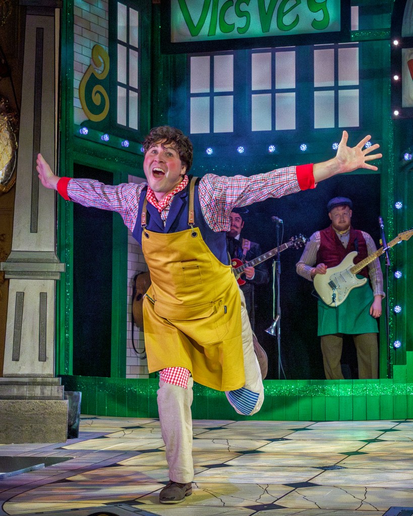 Aladdin: The Rock’n’Roll Panto at Leeds City Varieties Music Hall ...